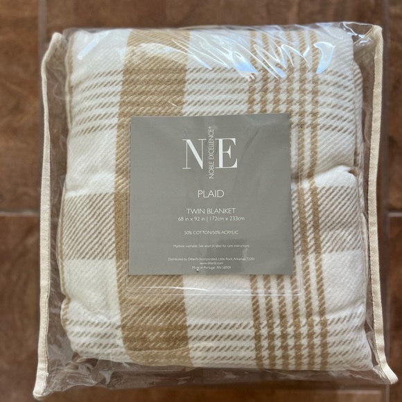 Bedding | Noble Excellence Twin Plaid Blanket | Poshmark